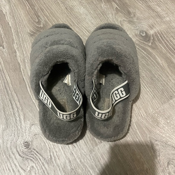 UGG | Shoes | Grey Ugh Slippers | Poshmark